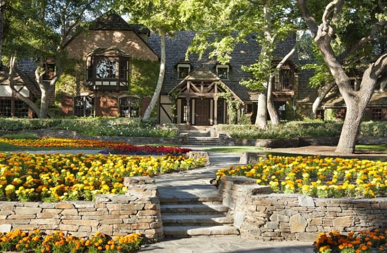What happened to Michael Jackson's house, Neverland Ranch?