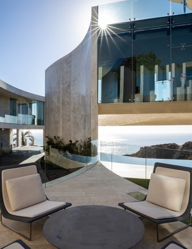 Alicia Keys' house in San Diego is a futuristic clifftop mansion