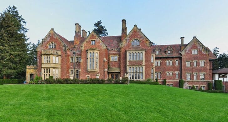 Stephen King's Real Rose Red House - Thornewood Castle