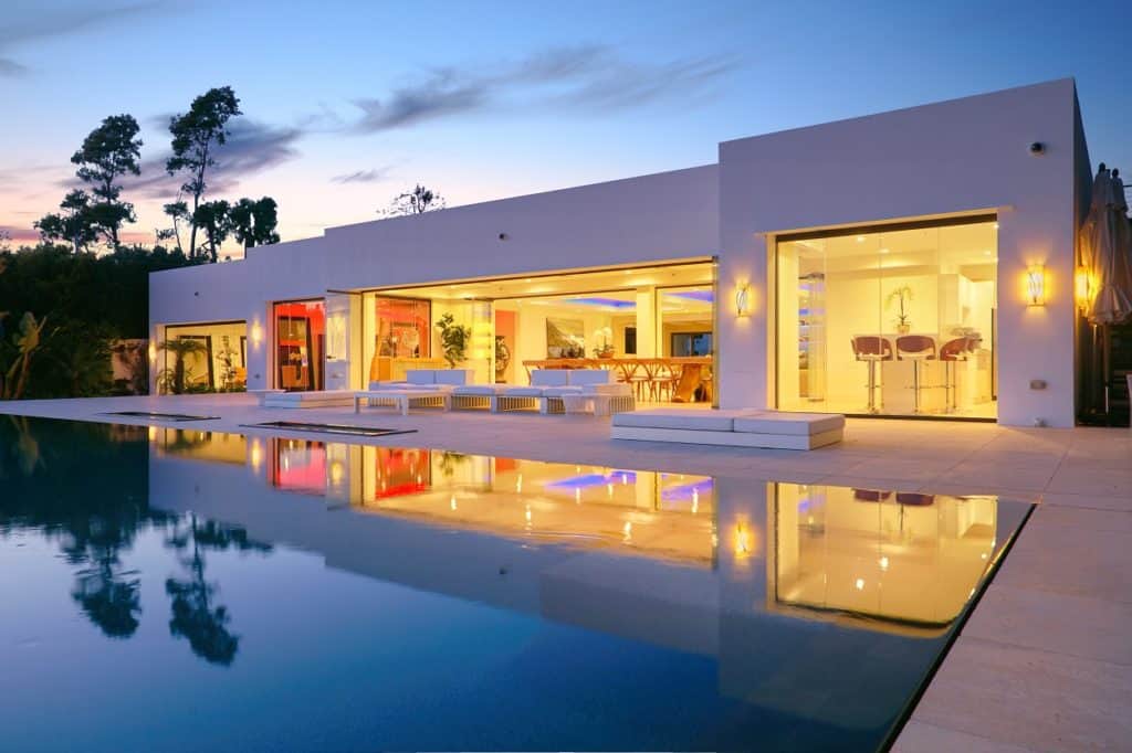 Celebrity Chef Giada de Laurentiis Sells Scenic Pacific Palisades Home ...