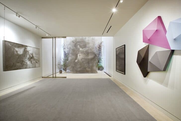 Manhattan Townhouse Known as 'the Waterfall Mansion' Has a Towering 23 ...