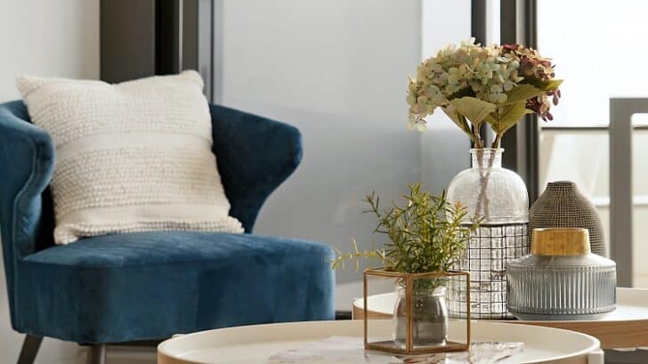 How To Set Up a Killer Smoking Room at Home