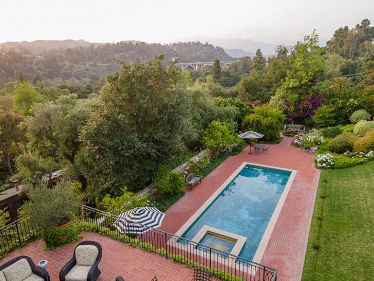 'The Hangover' house hits the market for $10.8M (and it's worth every ...