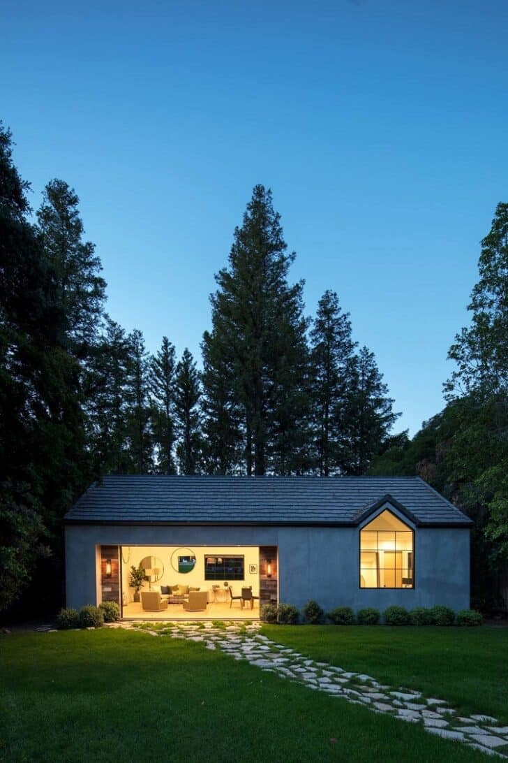 Take a look inside Machine Gun Kelly's house, bought from Youtuber ...