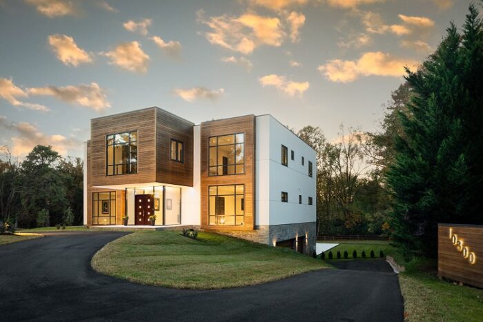 Newly-built house in affluent Washington, DC suburb wows with its ...