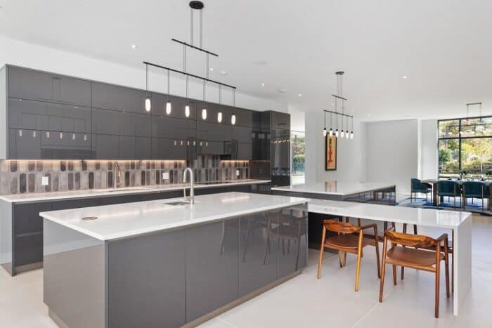 Newly-built house in affluent Washington, DC suburb wows with its ...