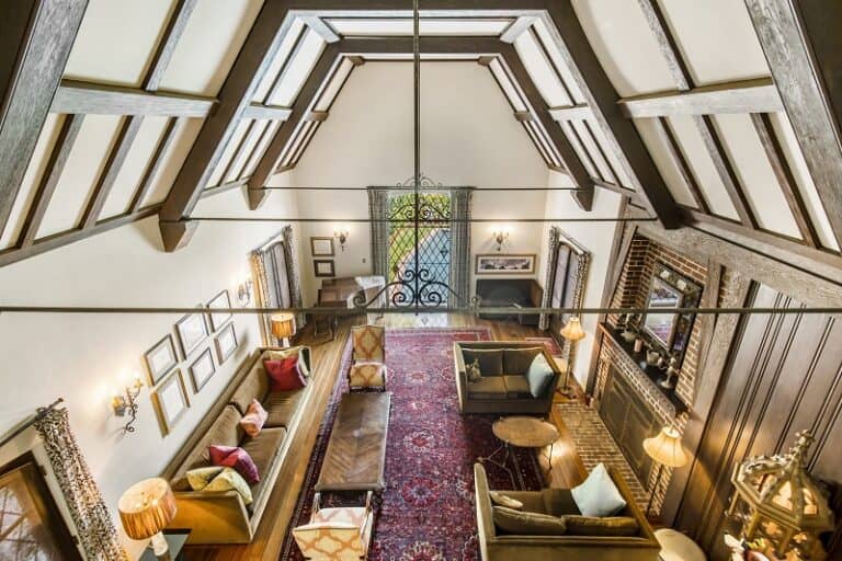 You can rent Walt Disney's storybook house in Los Angeles - but it won ...