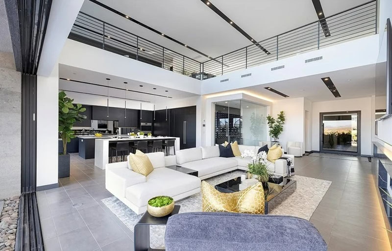 Daniel Negreanu's new Vegas home, a poker legend's playground