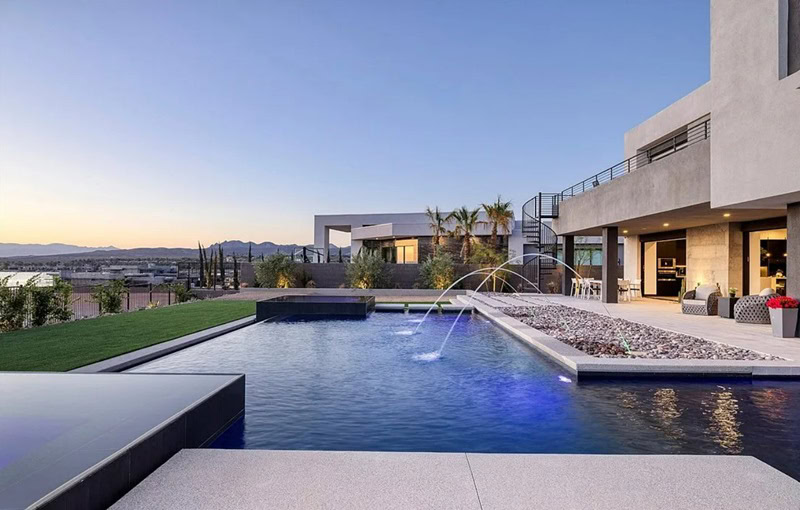 Daniel Negreanu's new Vegas home, a poker legend's playground