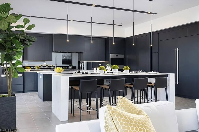 Daniel Negreanu's new Vegas home, a poker legend's playground